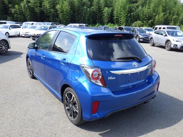 2014 Toyota Vitz RS | DD Auto Imports