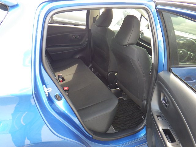 2014 Toyota Vitz RS | DD Auto Imports